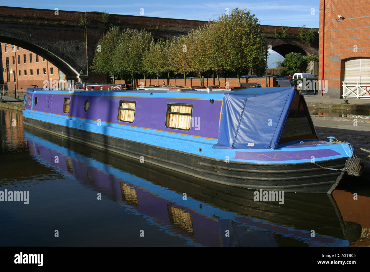Barge Giants Basin Castlefield Manchester UK Stock Photo - Alamy