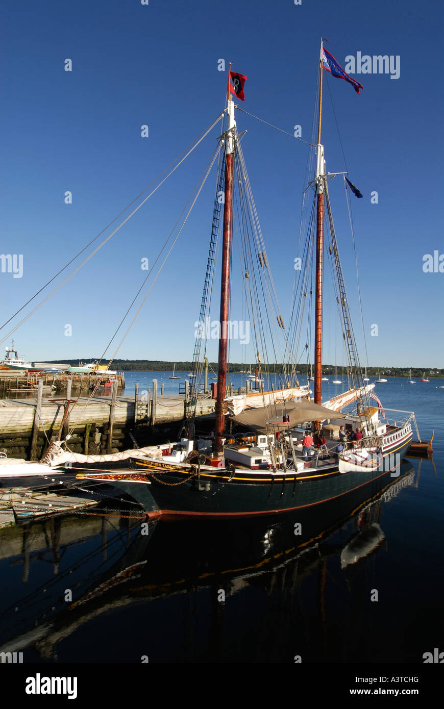 132 feet tall hi-res stock photography and images - Alamy