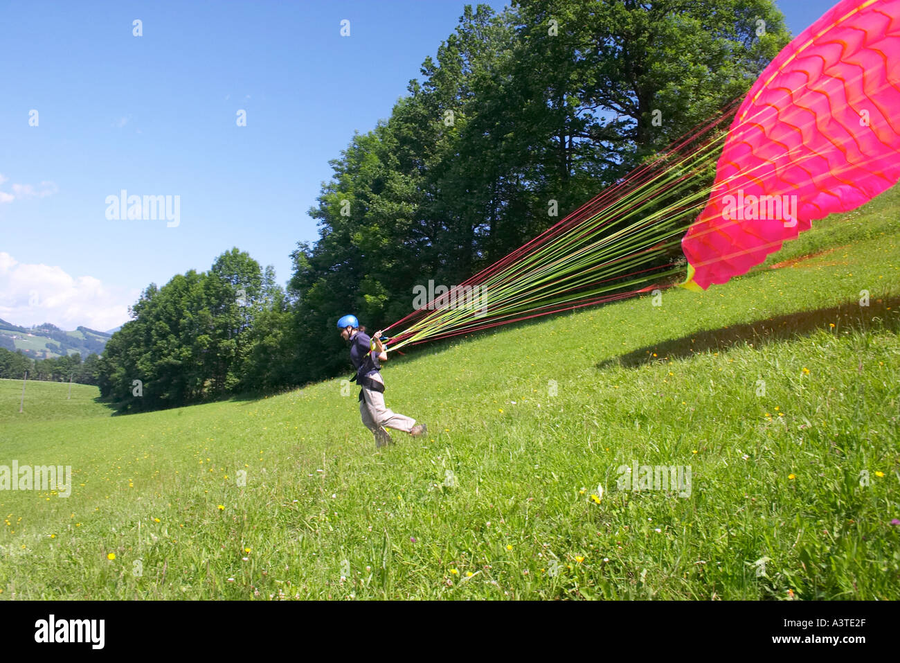 woman learning paragliding Stock Photo - Alamy