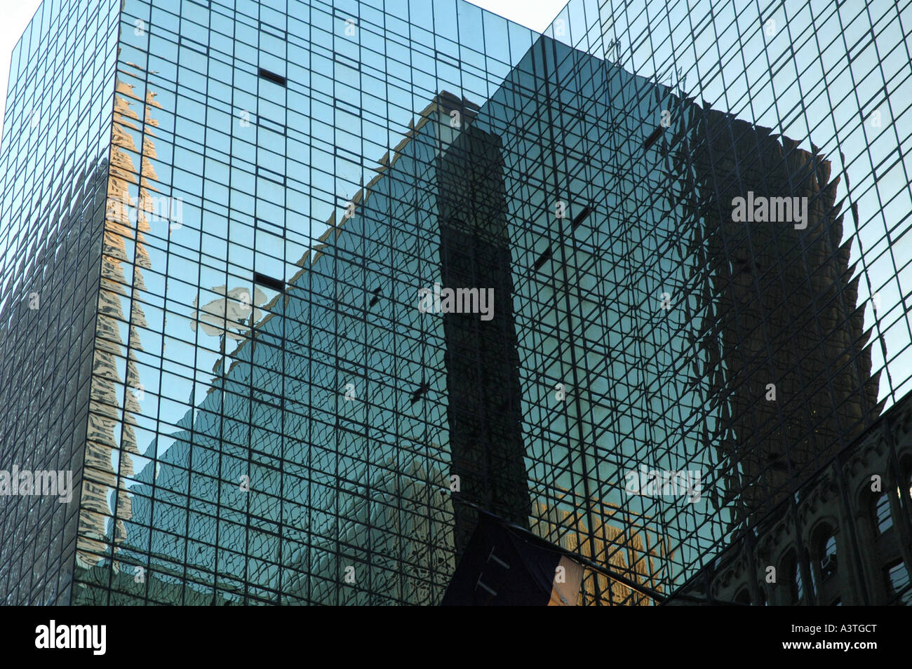 Reflection, high-rise building Stock Photo - Alamy