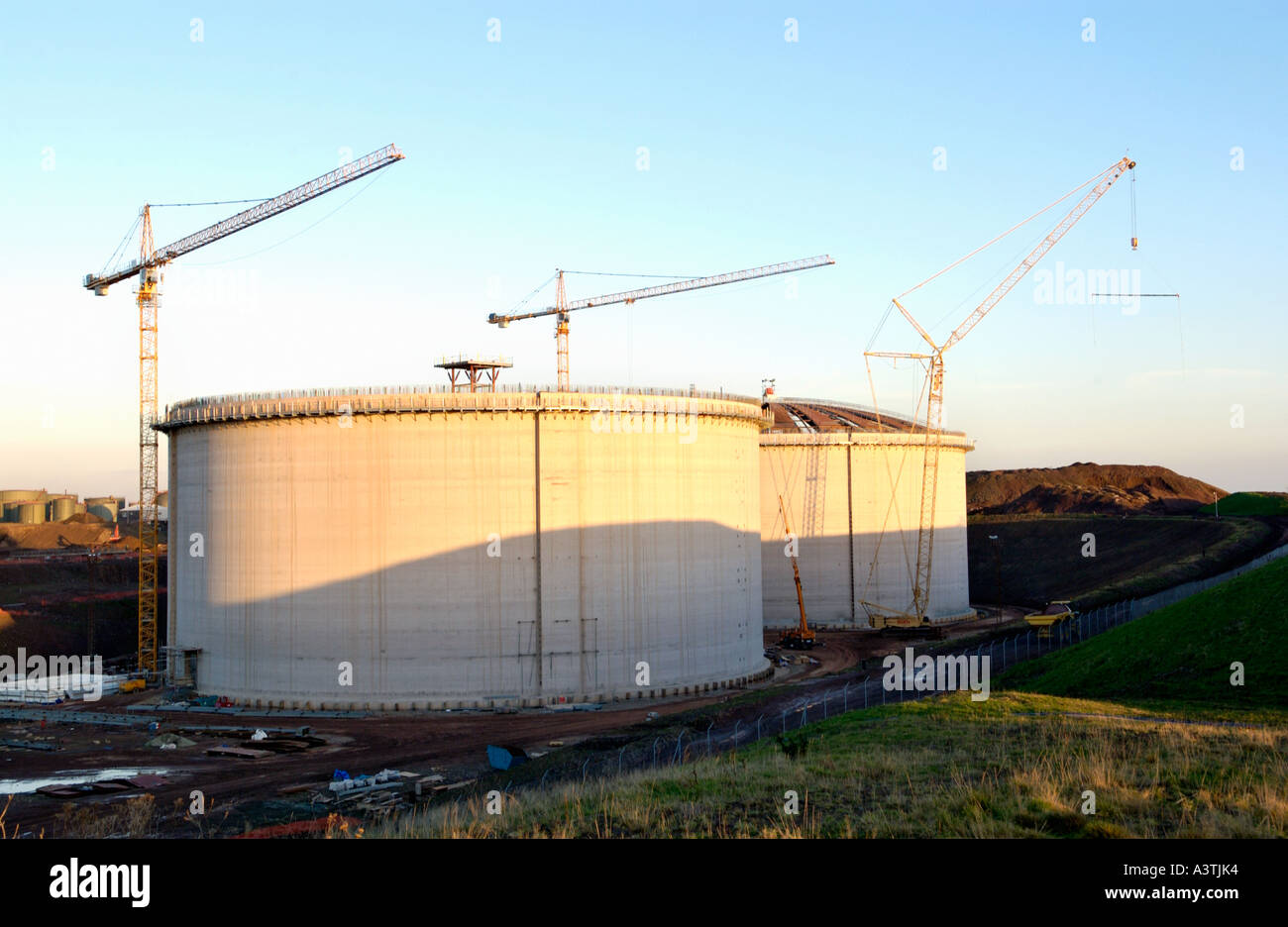 Gas storage tanks being constructed at Dragon LNG terminal at Milford ...