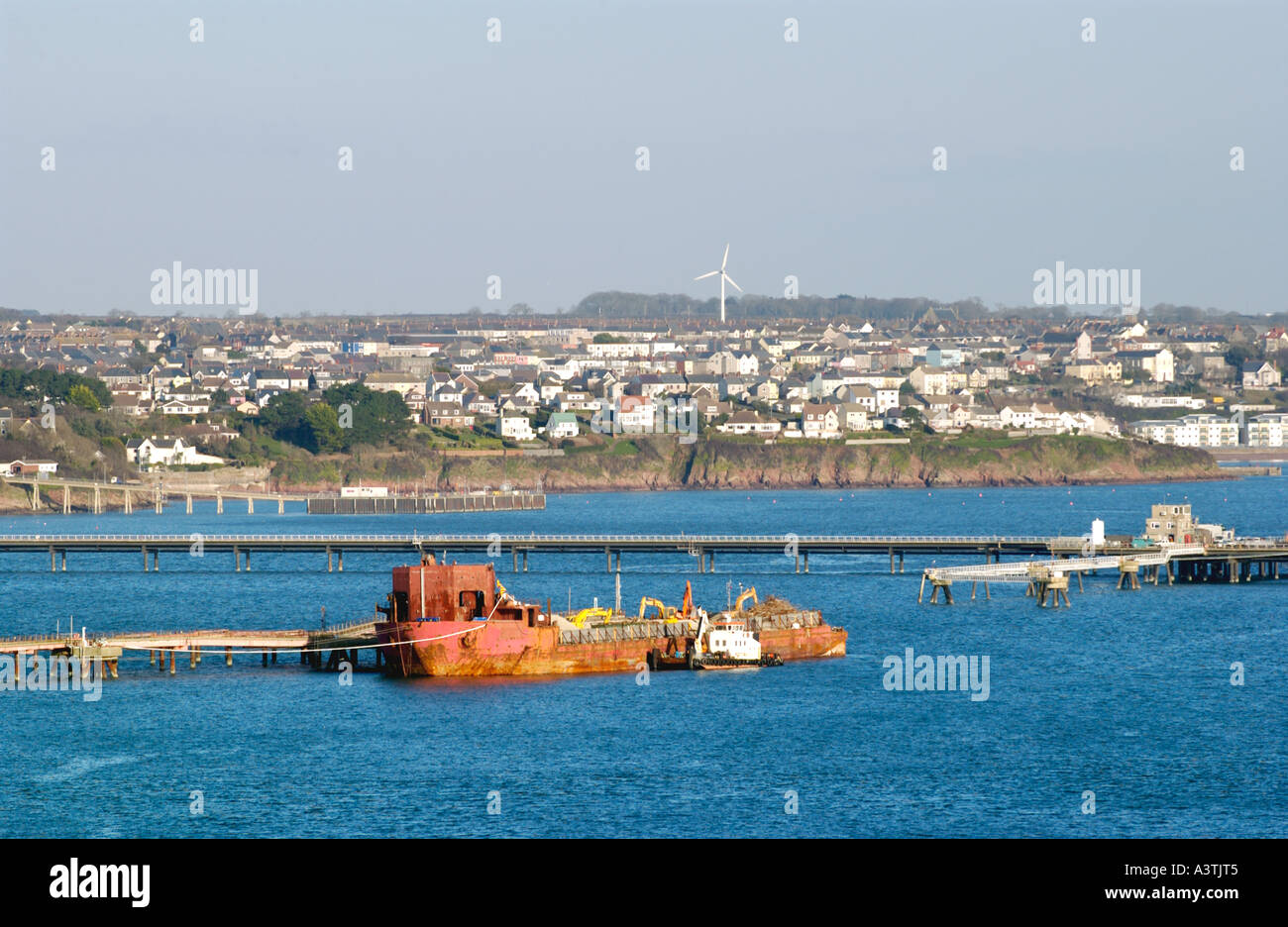 Oil jetty hi-res stock photography and images - Alamy