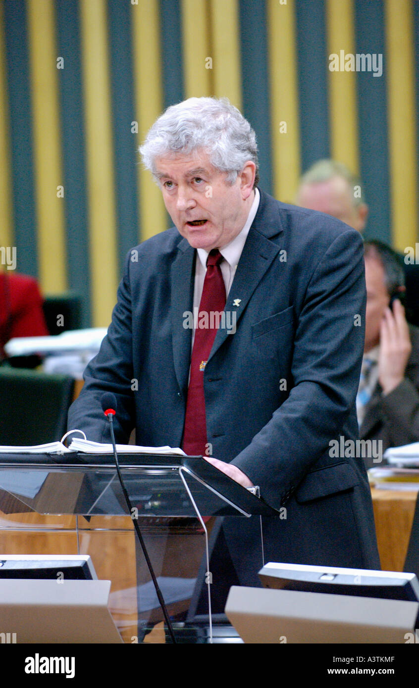 First minister for wales rhodri morgan hi-res stock photography and ...