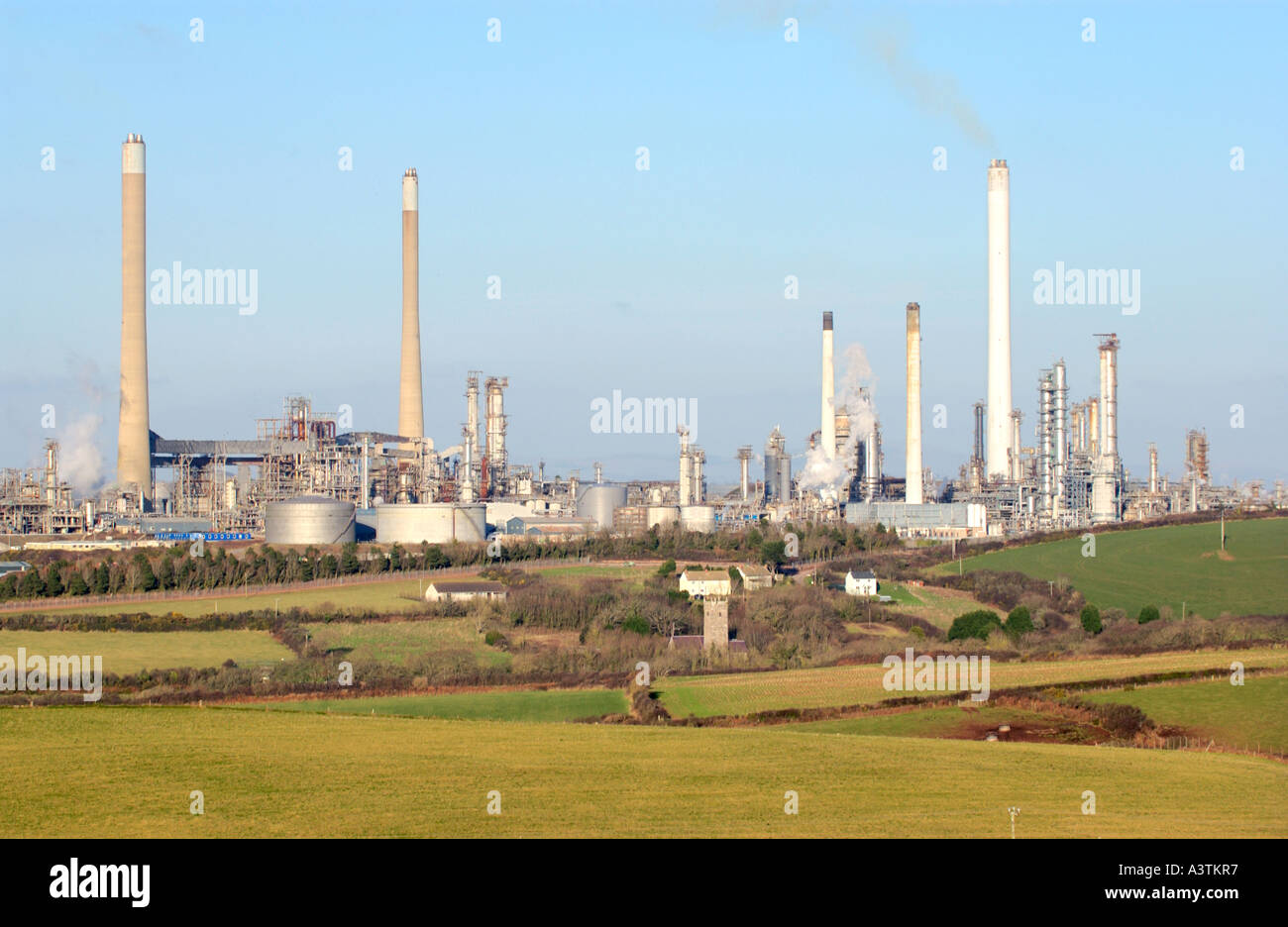 Refinery Skyline High Resolution Stock Photography and Images - Alamy