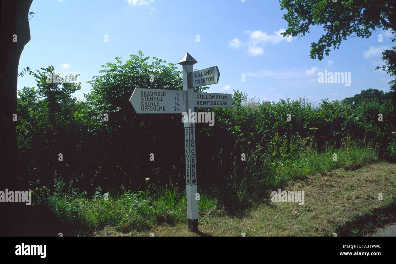 Devon lane hi-res stock photography and images - Alamy