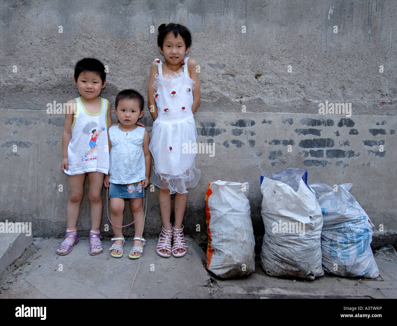 Foreign children in china hi-res stock photography and images - Alamy