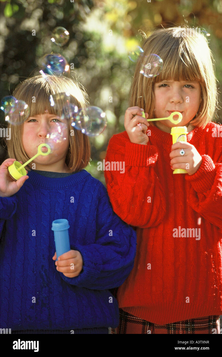 Fizzing hi-res stock photography and images - Alamy
