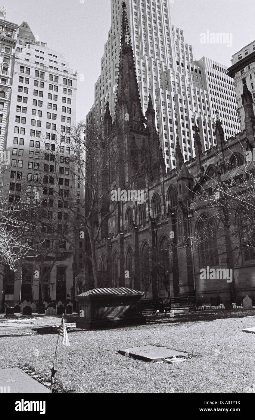 Trinity church, off wall street, New York Stock Photo - Alamy