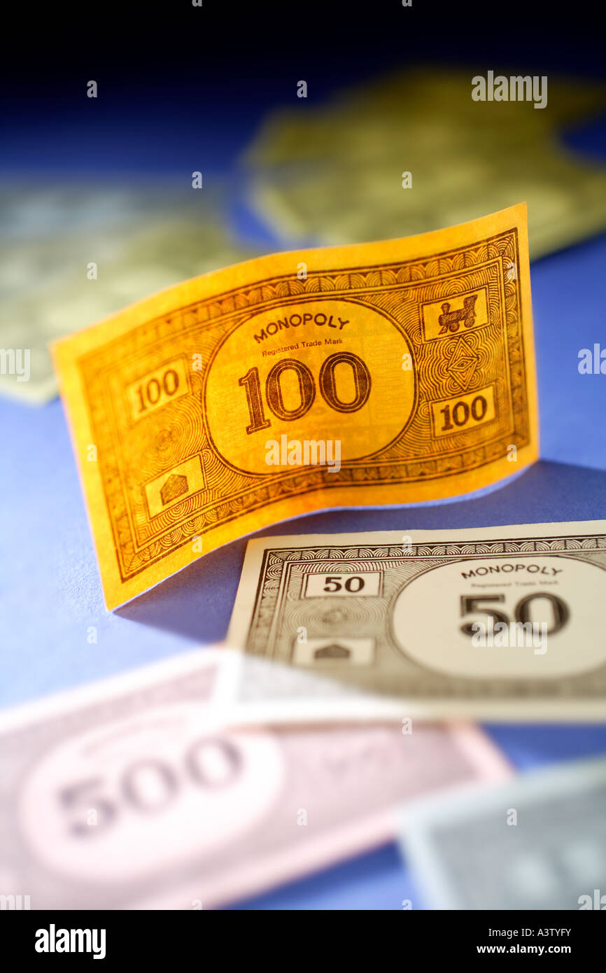 Vertical photo monopoly game board hi-res stock photography and images ...