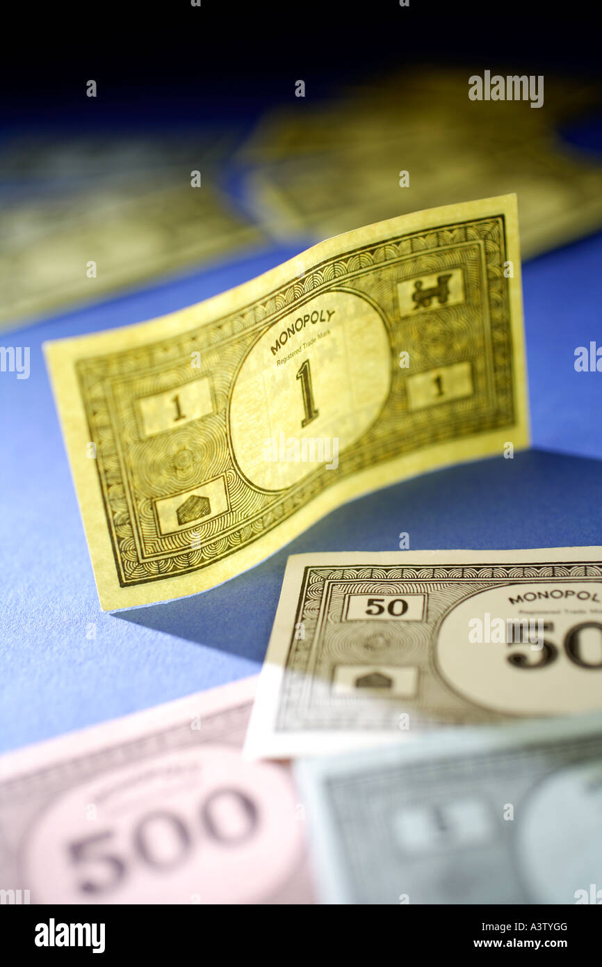 Vertical photo monopoly game board hi-res stock photography and images ...