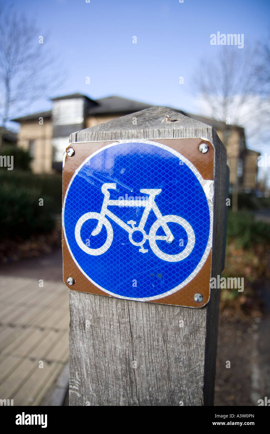 A road sign indicating a cycle path in Cambridge, UK Stock Photo - Alamy