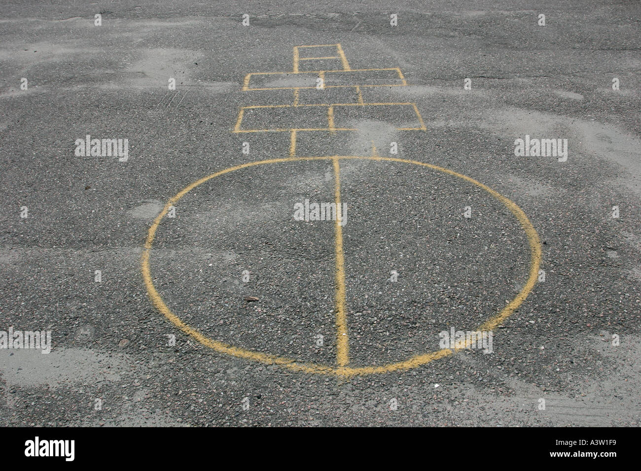 playground patterns on tarmac Stock Photo - Alamy