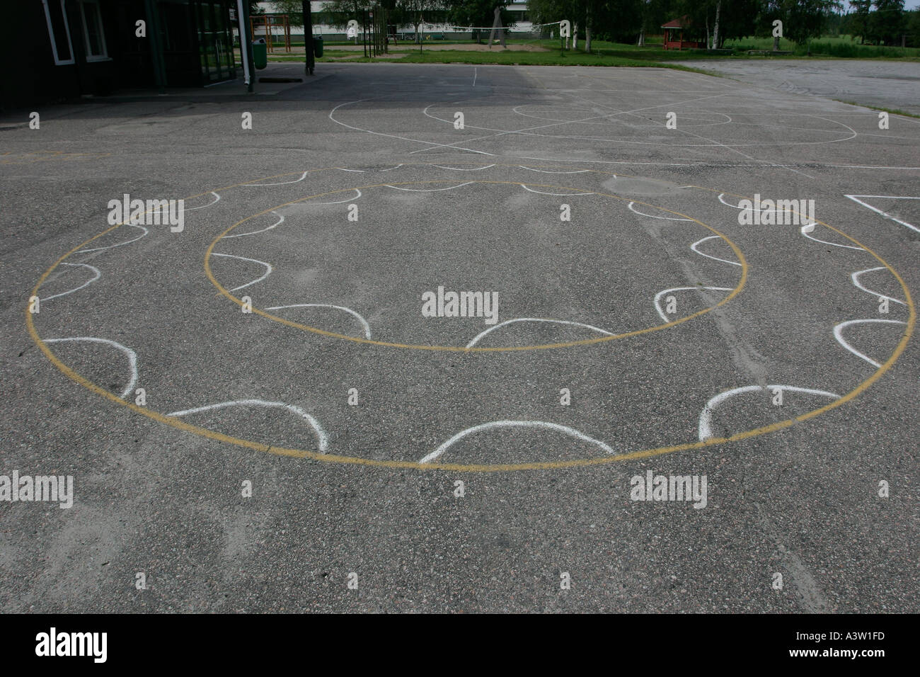 playground patterns on tarmac Stock Photo - Alamy