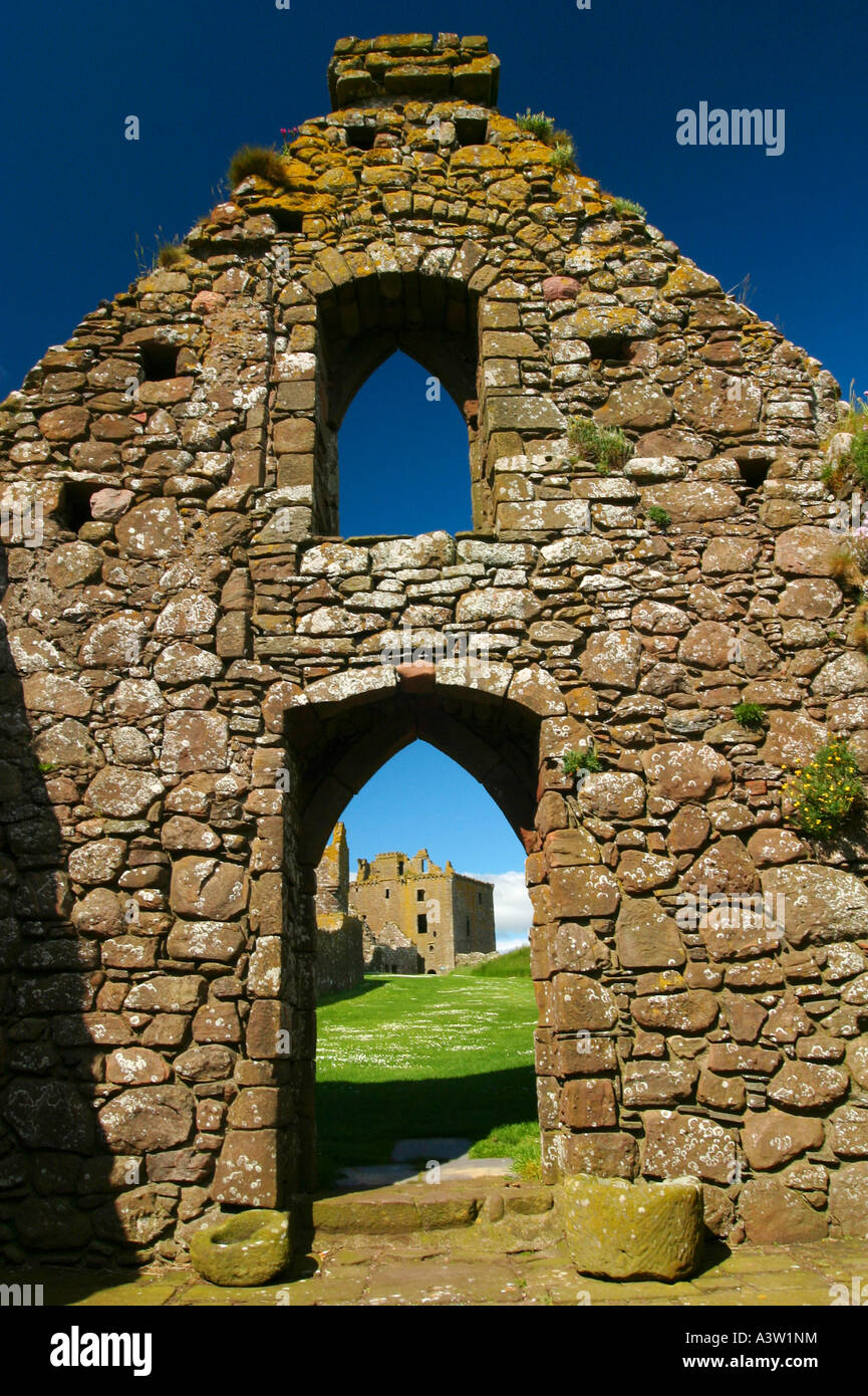 Ruins of Dunnottar Castle Stock Photo - Alamy