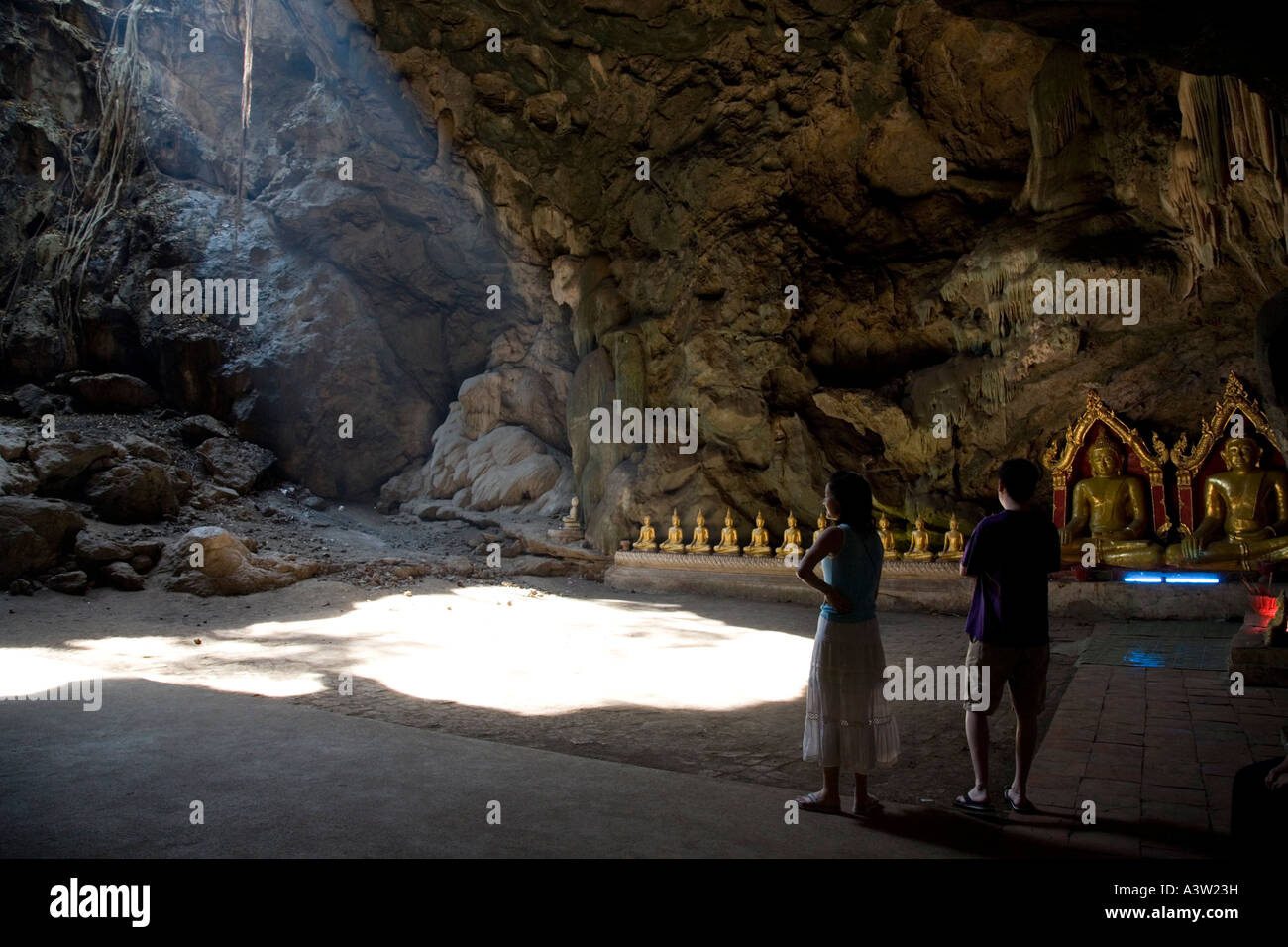 Khao Bandai It Phetburi Cave Temple, Phetchburi, Thailand Stock Photo ...