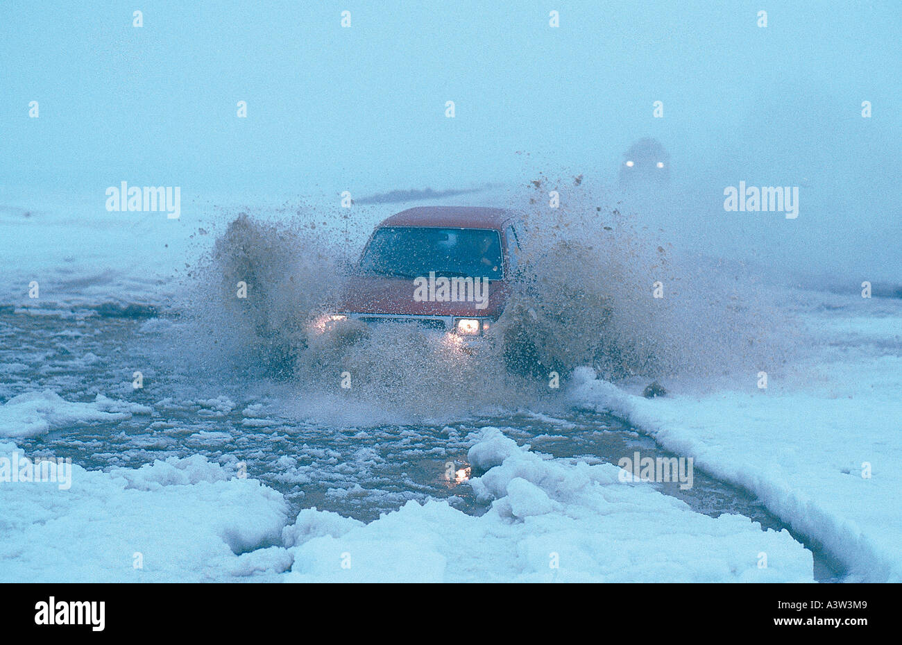 Jeep crossing river hi-res stock photography and images - Alamy