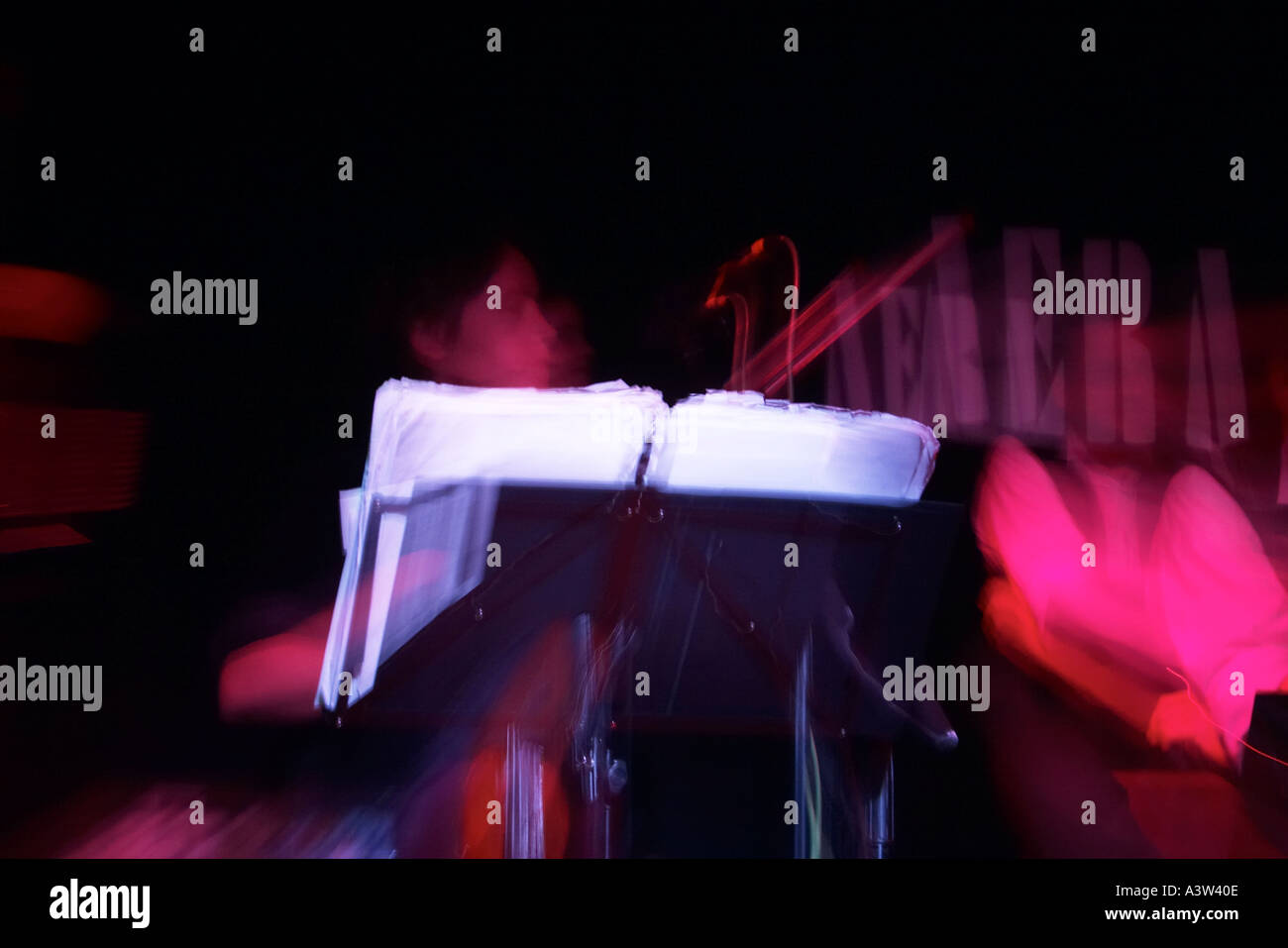 Stand concert hi-res stock photography and images - Alamy