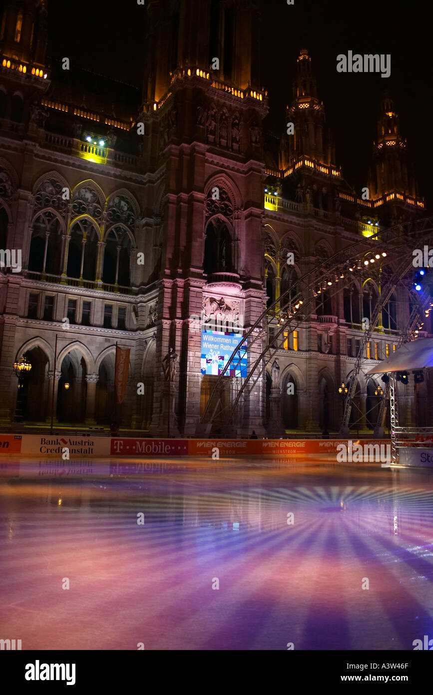 Night skating vienna hi-res stock photography and images - Alamy