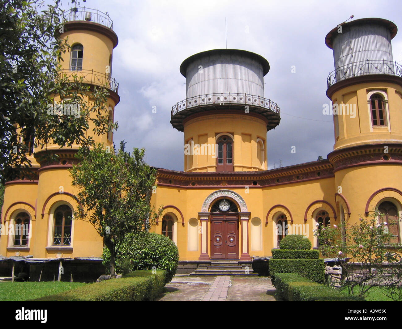 Landmarks quito hi-res stock photography and images - Alamy