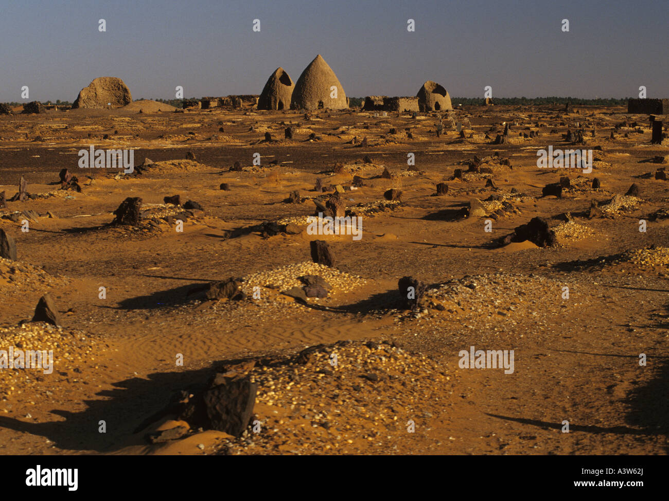 Old dongola hi-res stock photography and images - Alamy