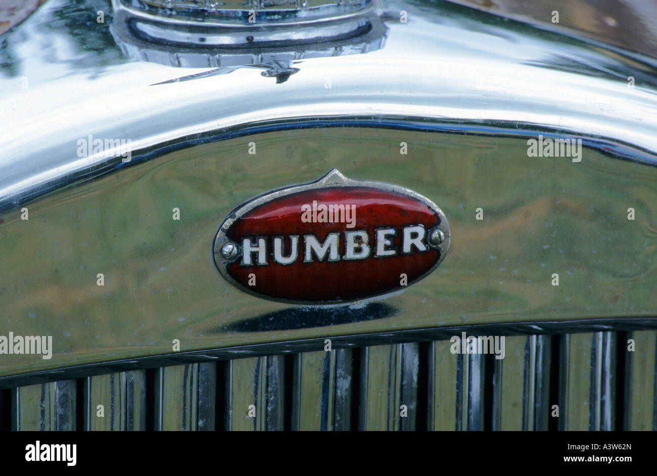 Humber car badge hi-res stock photography and images - Alamy
