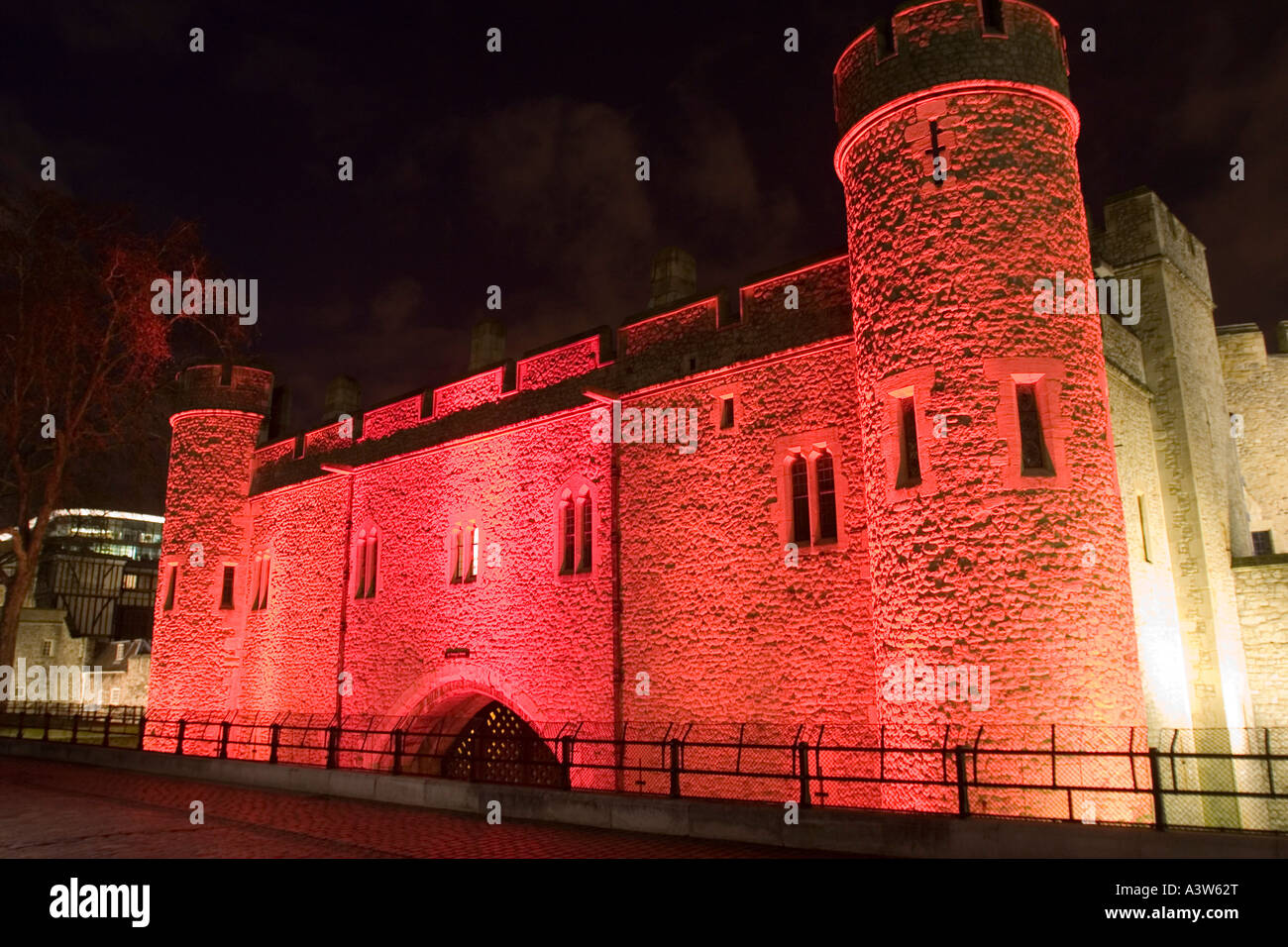 Traitors Gate, Tower of London illuminated for Switched On London 2007 ...