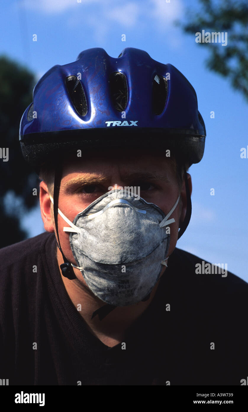 Air pollution mask bike helmet High Resolution Stock Photography and ...