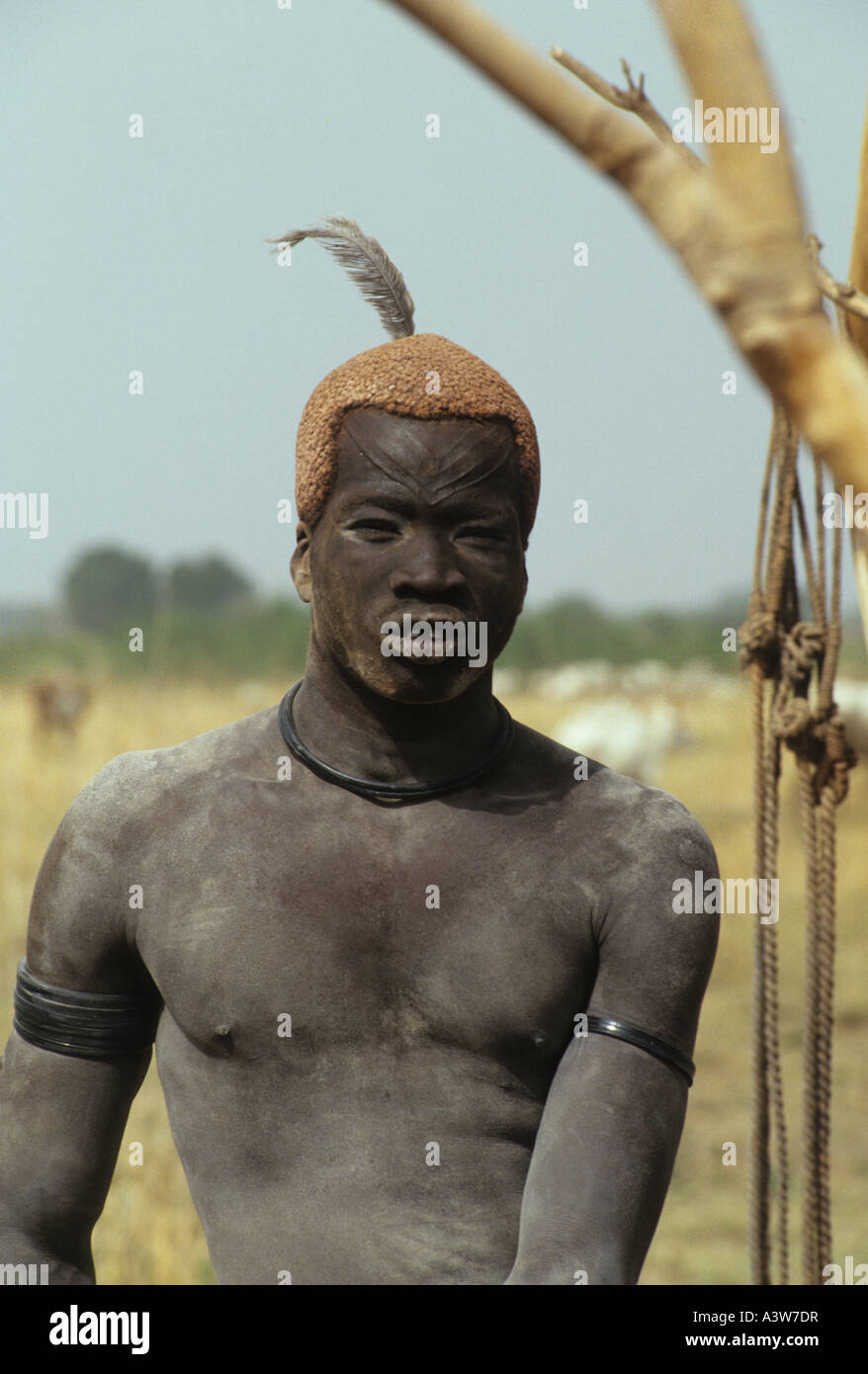 mandari tribesman sudan Stock Photo - Alamy