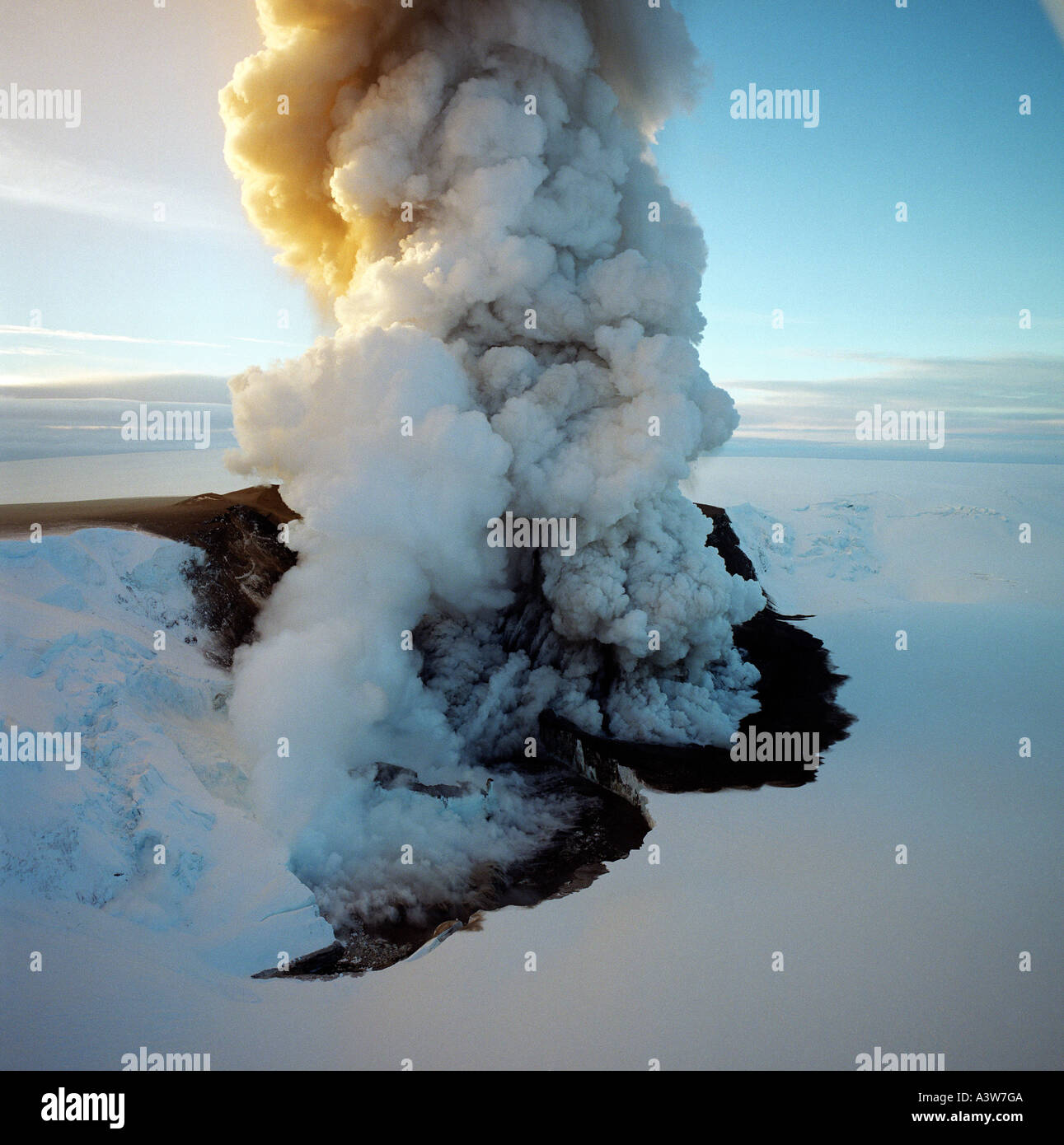 Iceland geothermal energy volcanoes hi-res stock photography and images ...