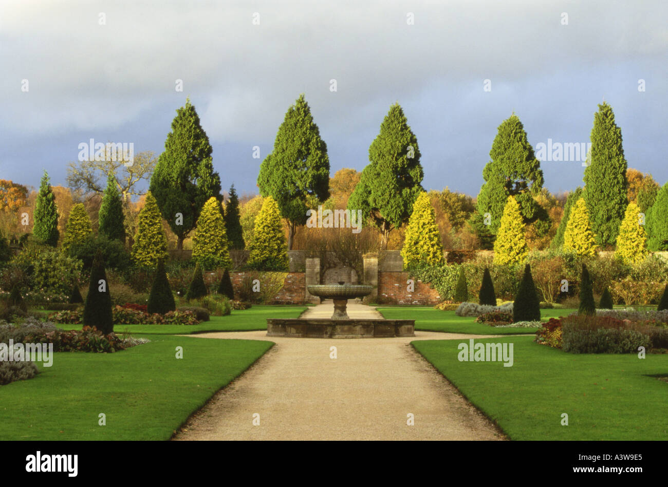 Newstead abbey rose garden hi-res stock photography and images - Alamy