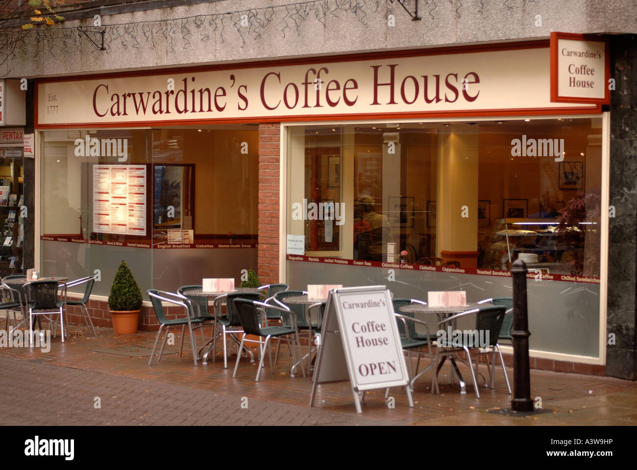 THE CARWARDINES COFFEE HOUSE IN PUMP STREET WORCESTER UK Stock Photo ...