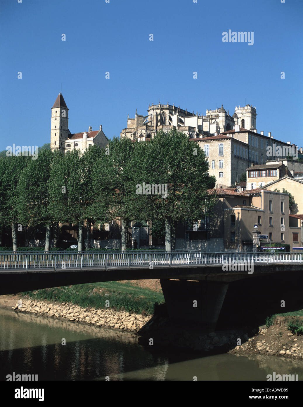 The Cathédrale Ste Marie and the old town at Auch Stock Photo - Alamy