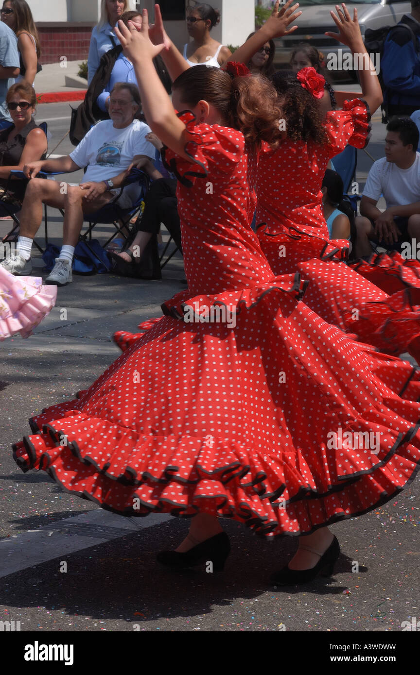 Fiesta dancers santa barbara hi-res stock photography and images - Alamy
