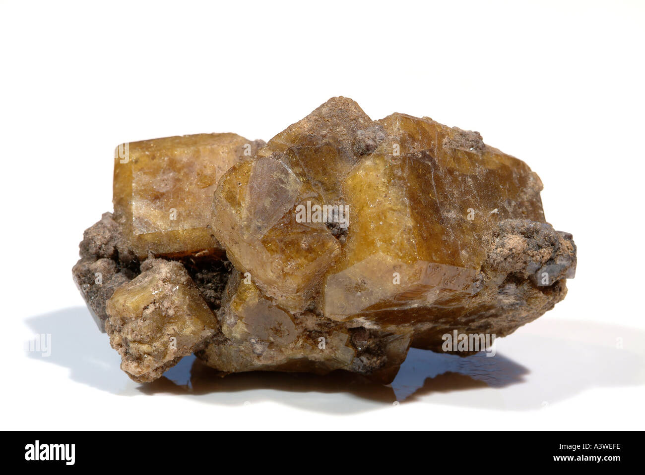 Interlocking crystals hi-res stock photography and images - Alamy