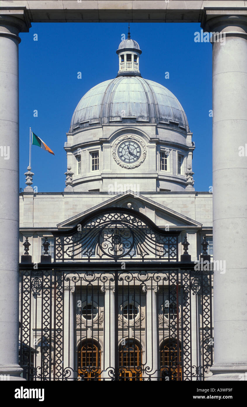 Irish goverment hi-res stock photography and images - Alamy