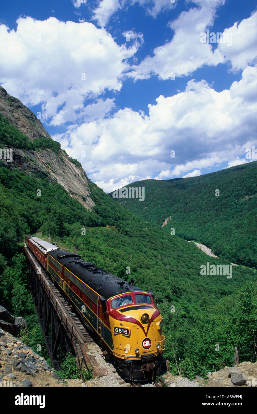 CONWAY SCENIC RAILROAD TRAIN OUT OF NORTH CONWAY, NEW HAMPSHIRE. JULY Stock Photo - Alamy