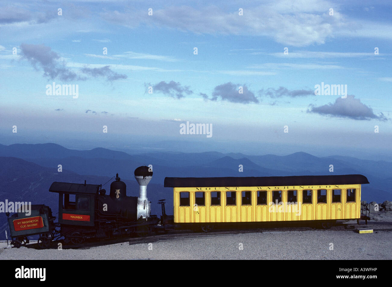 MOUNT WASHINGTON COG RAILWAY TRAIN ATOP MOUNT WASHINGTON, THE HIGHEST ...