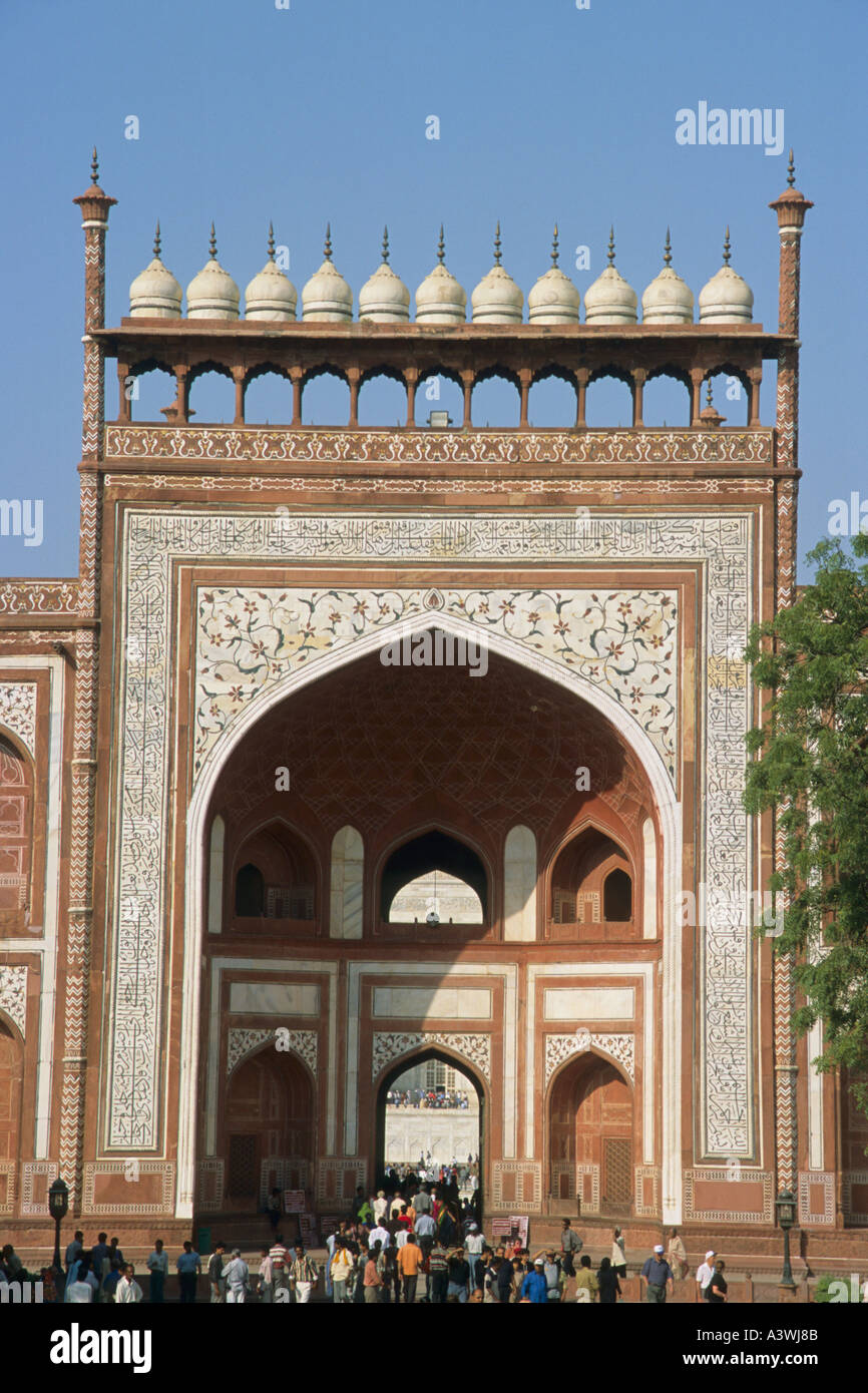 Taj mahal gate hi-res stock photography and images - Alamy