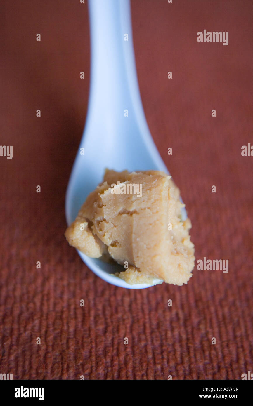 traditional spoon measure miso paste for miso soup Stock Photo - Alamy