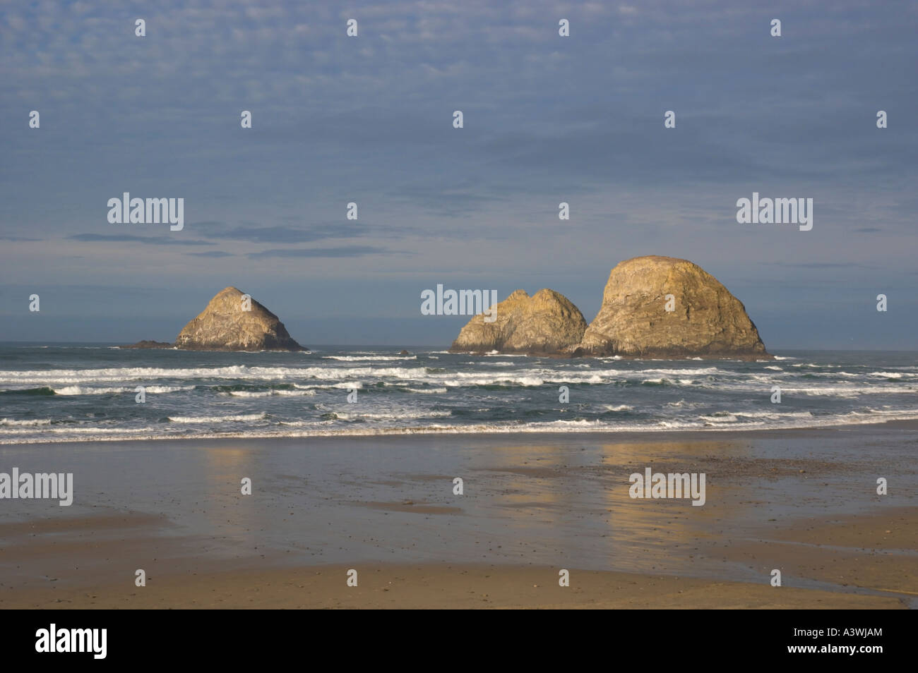 Three Arch Rocks NWR, Seaside, Oregon Stock Photo - Alamy