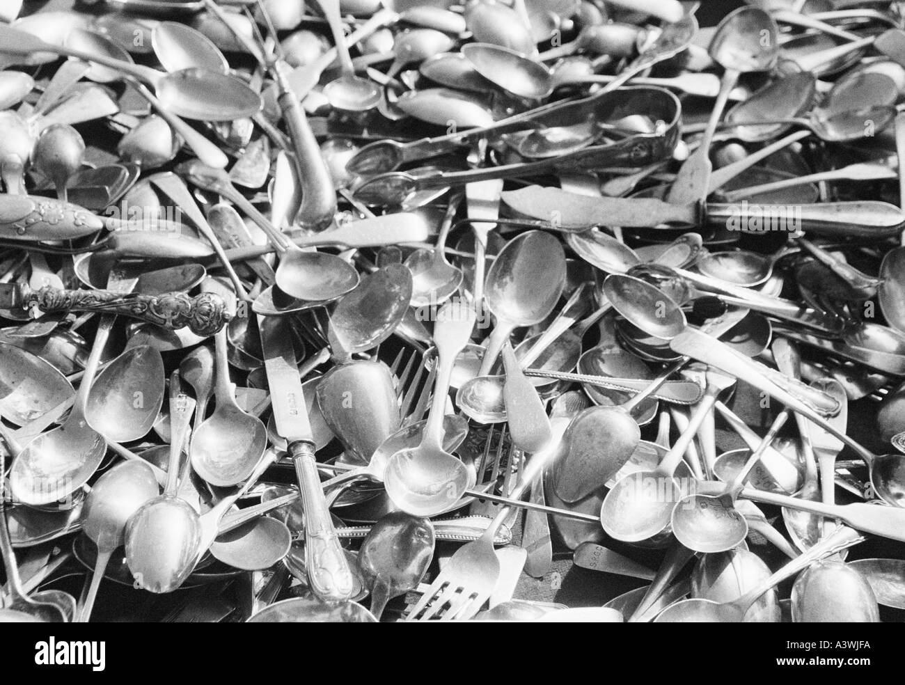 Crossing forks hi-res stock photography and images - Alamy