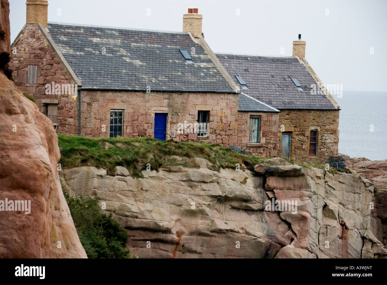 Fishermans cottages hi-res stock photography and images - Alamy