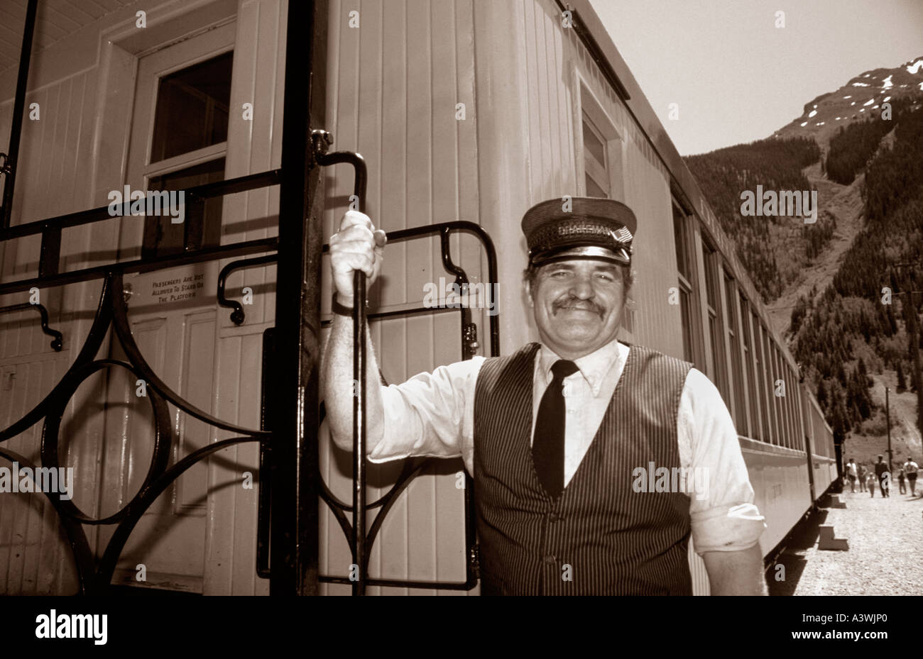 Railway uniform historical hi-res stock photography and images - Alamy