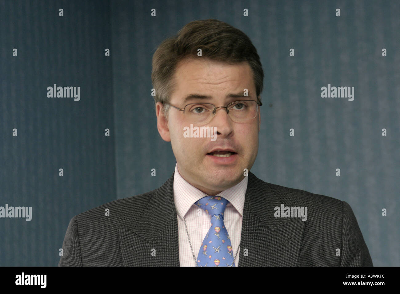 Member of parliament tim loughton hi-res stock photography and images ...