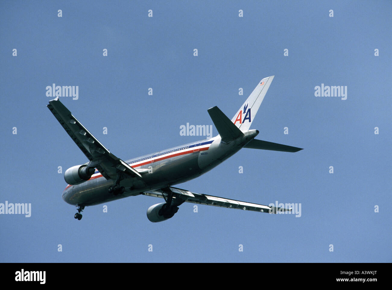 American Airlines jet coming in to land at Logan International Airport ...