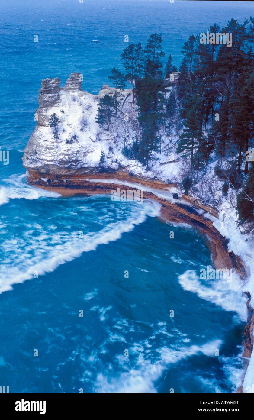 MINER S CASTLE ROCK FORMATION AT PICTURED ROCKS NATIONAL LAKESHORE NEAR ...