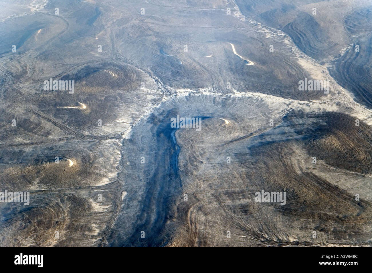 Flight in mountains siberia flying hi-res stock photography and images ...