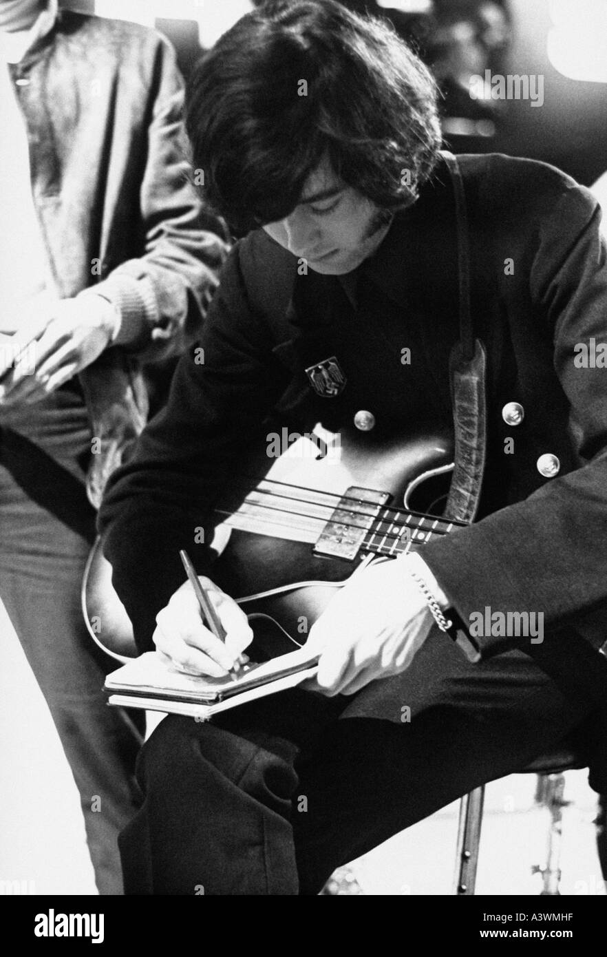 Yardbirds jimmy page hi-res stock photography and images - Alamy