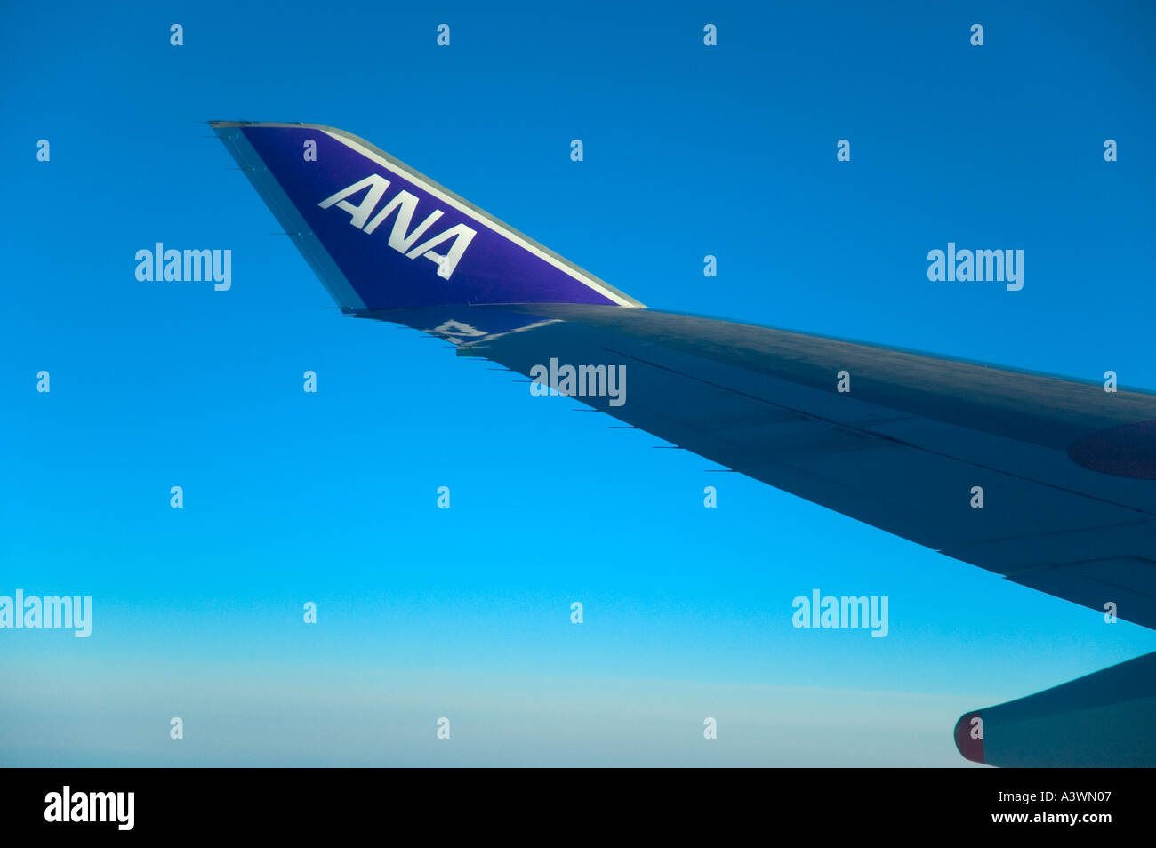 141004 The wing of an ANA All Nippon Airways jet in motion Photo ...