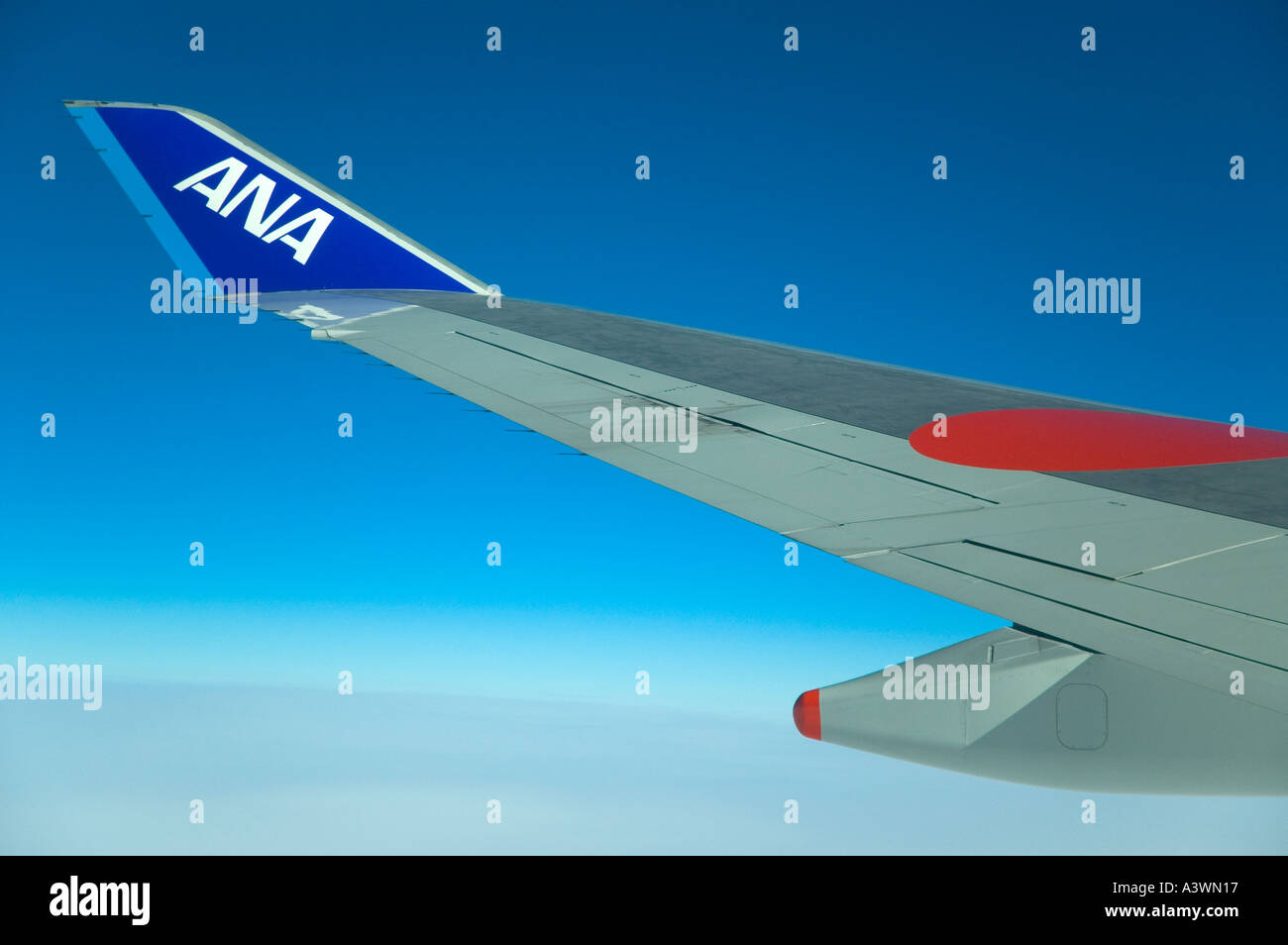 141004 The wing of an ANA All Nippon Airways jet in motion Photo ...